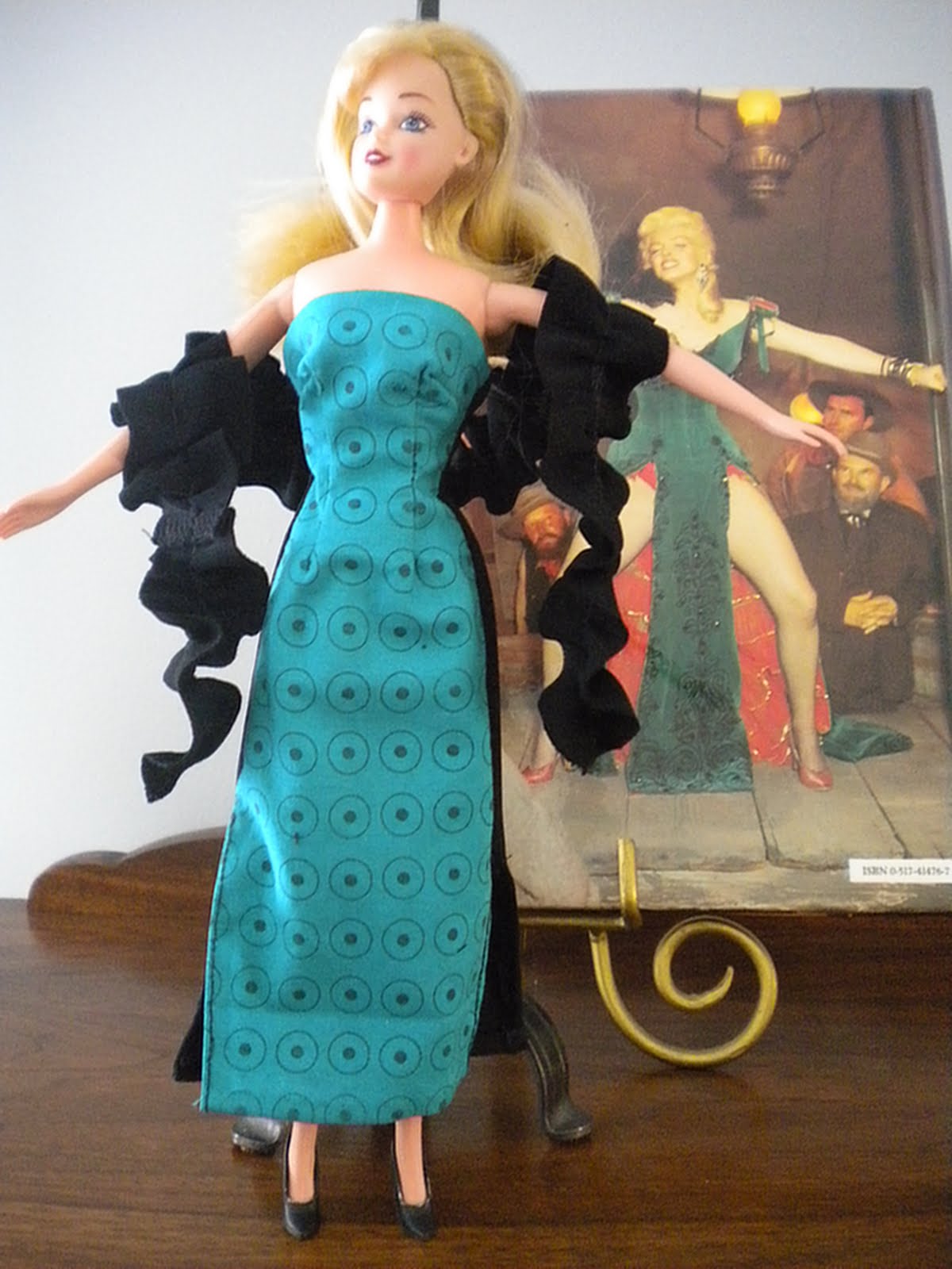 The Lindahl News: Barbie/Project Runway #7