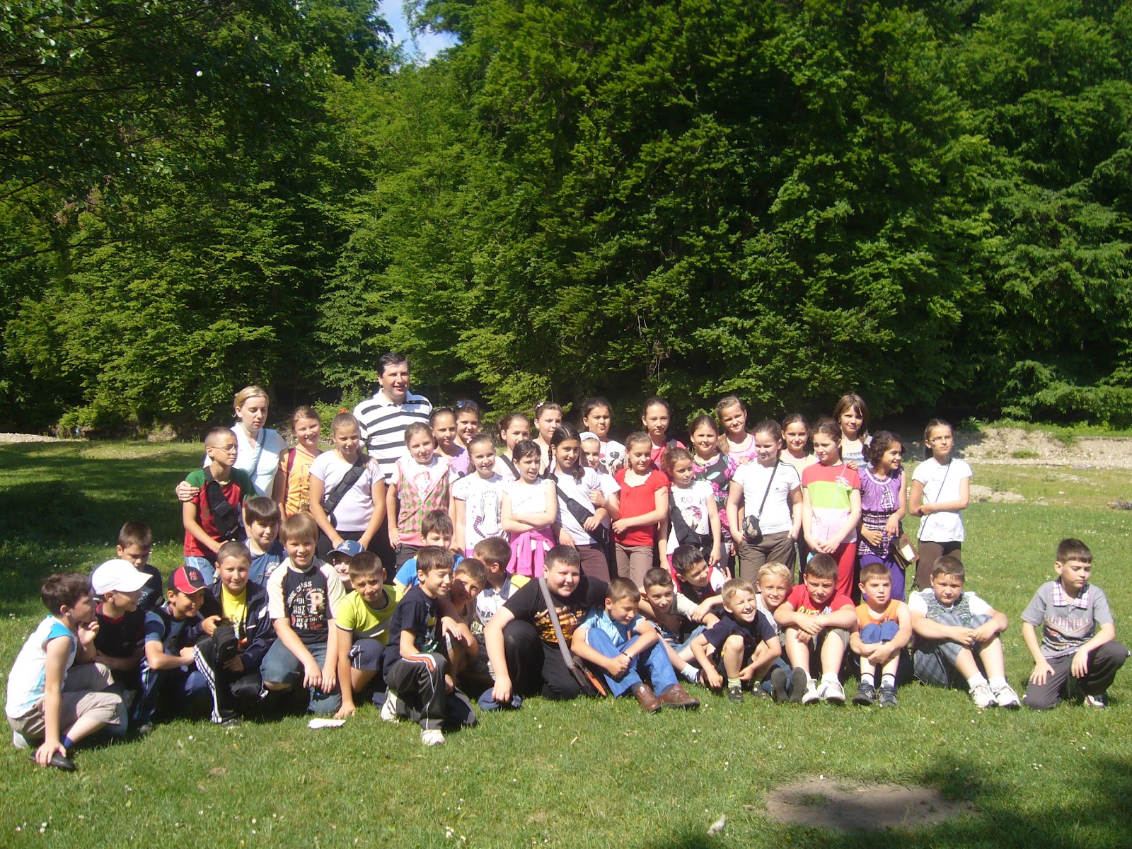 Gânduri de Elev: Multumim,doamna invatatoare!