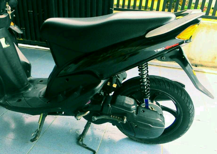 69 Modifikasi Motor Mio Sporty Hitam Foto Gambar Terbaik | Modifikasi ...