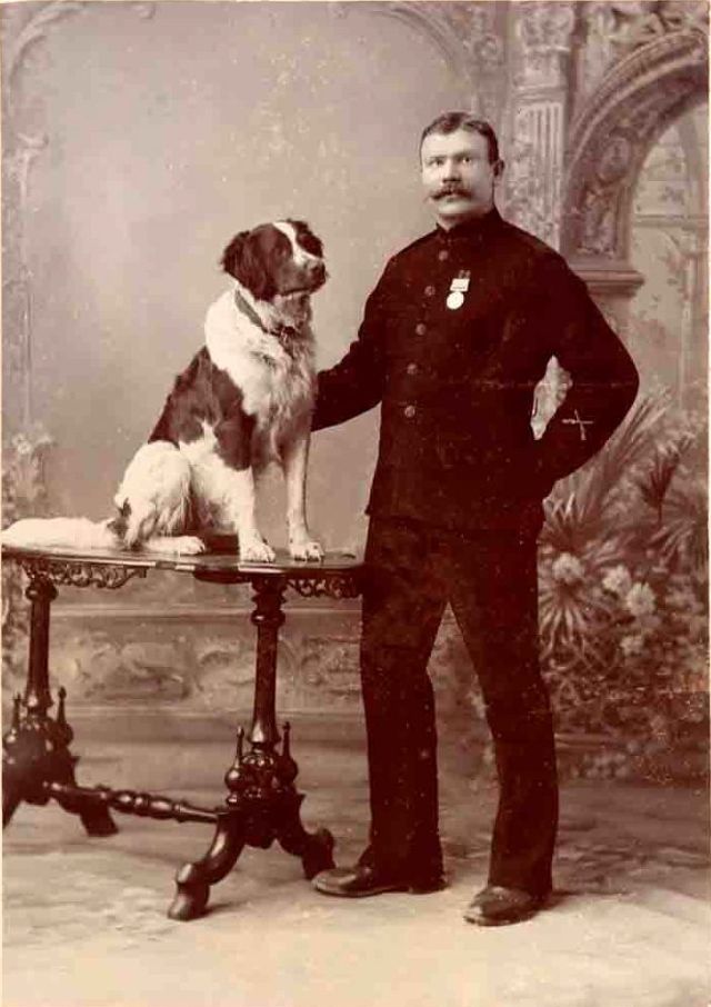 40 Lovely Photos of Victorian Gentlemen With Their Dogs From the 19th ...