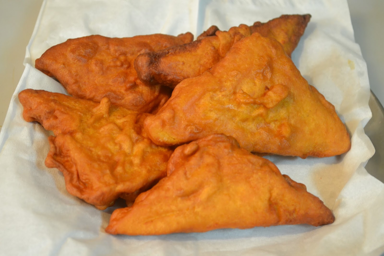 Bread Bajji Recipe / Bread Pakora / Easy Tea-Time Snacks