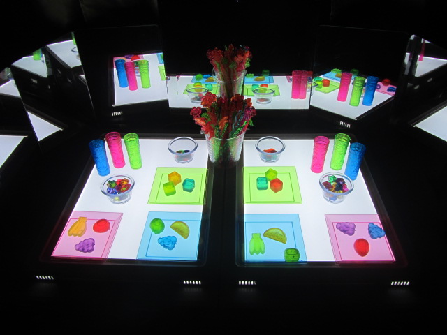 Epic Childhood - Reggio, Light Table Play, and Light Play: Light Tables ...