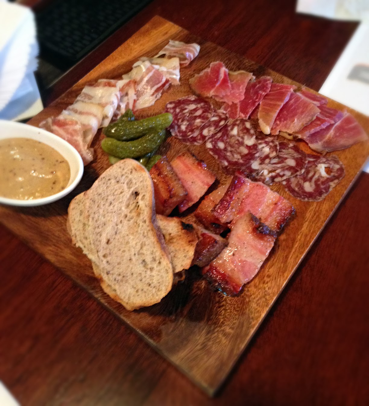 Impromptu Lunch at Redding Roadhouse » Local Food Rocks