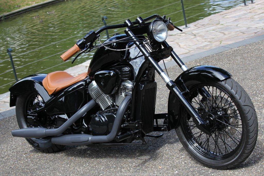 www.CustomBikeShow.com : 'Black Bizarro' Eric's Honda Shadow