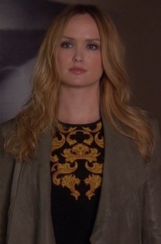 factory: ivy dickens bir kurt mu yoksa kuzu mu?