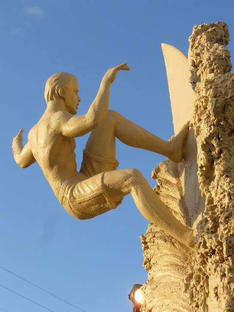 Photo-ops: Statue of Living Person: Robert Kelly Slater - Cocoa beach, FL