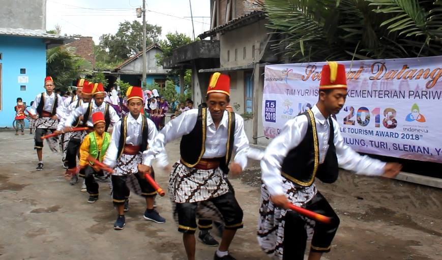 Tari Badui - DESA WISATA PULEWULUNG