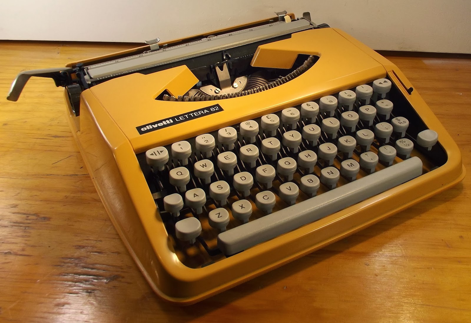oz.Typewriter: Departure Lounge (Economy Class): Portable Typewriters ...