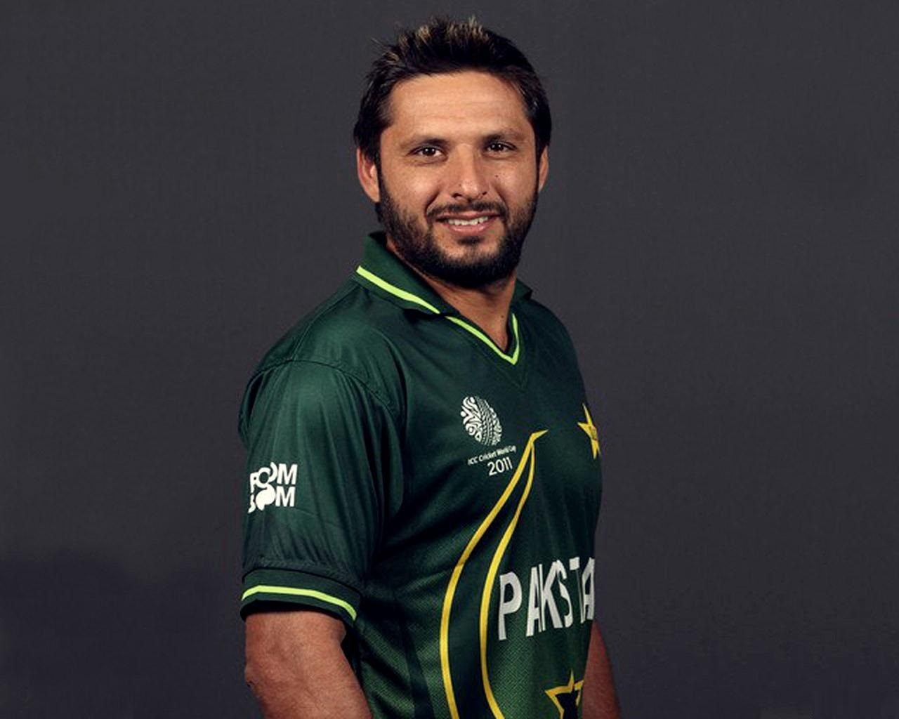 Kettering Online News: Shahid Afridi signs for Steelbacks