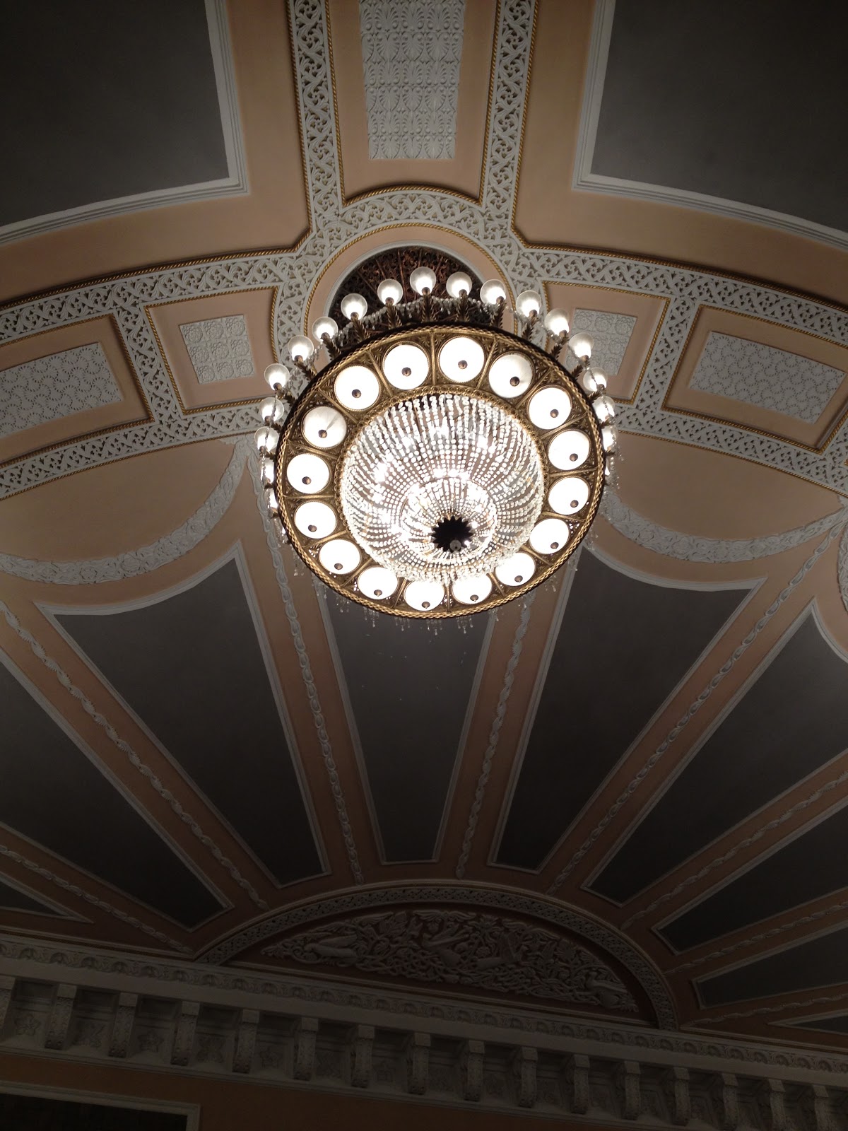 DiploMom: Night at the Opera (House)