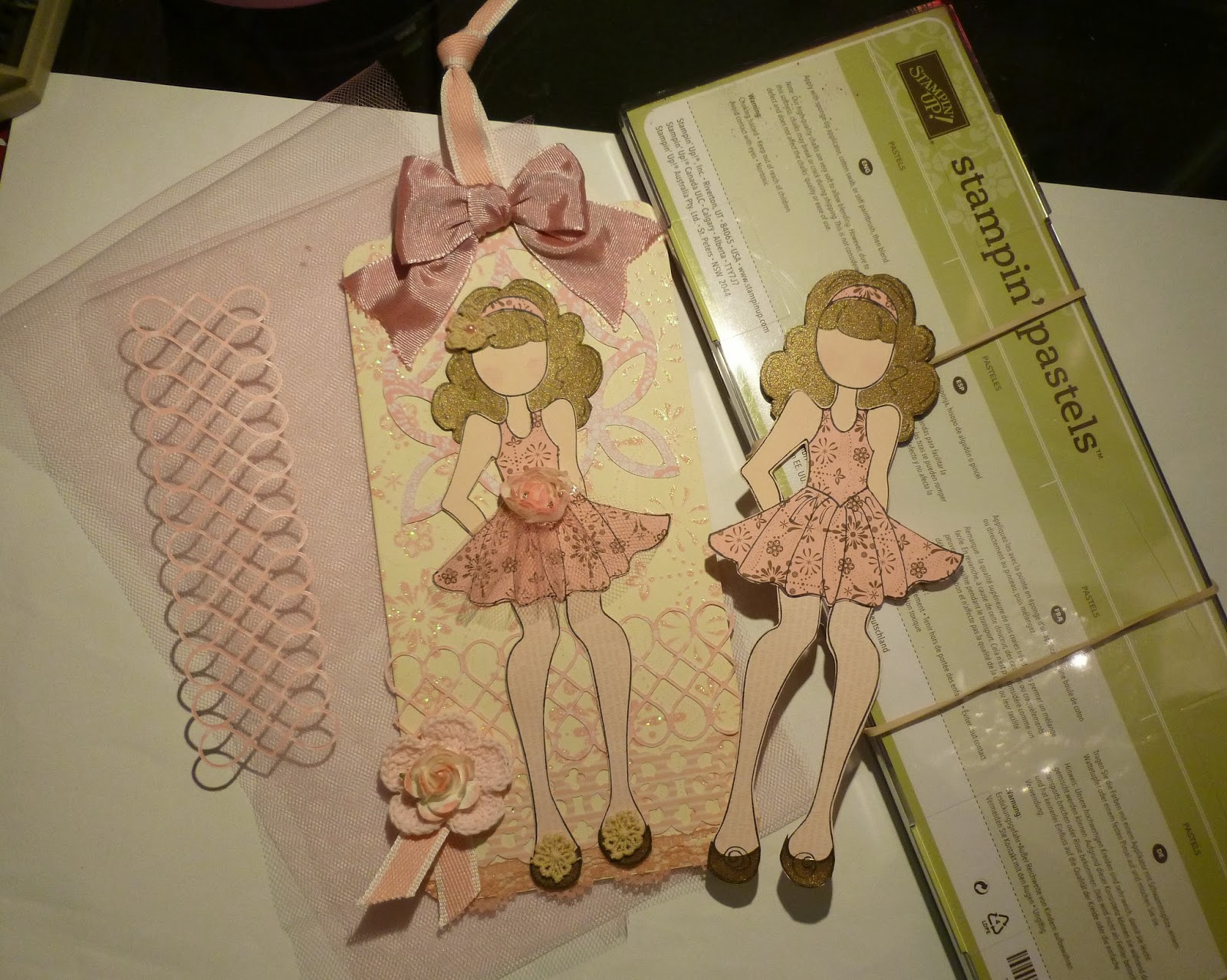 Dogg and Pony Show: I love paper dolls - Prima paper doll stamps and an ...