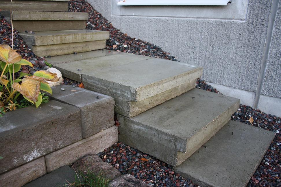 Lisa´s Trädgård: Gjuta trappsteg i cement
