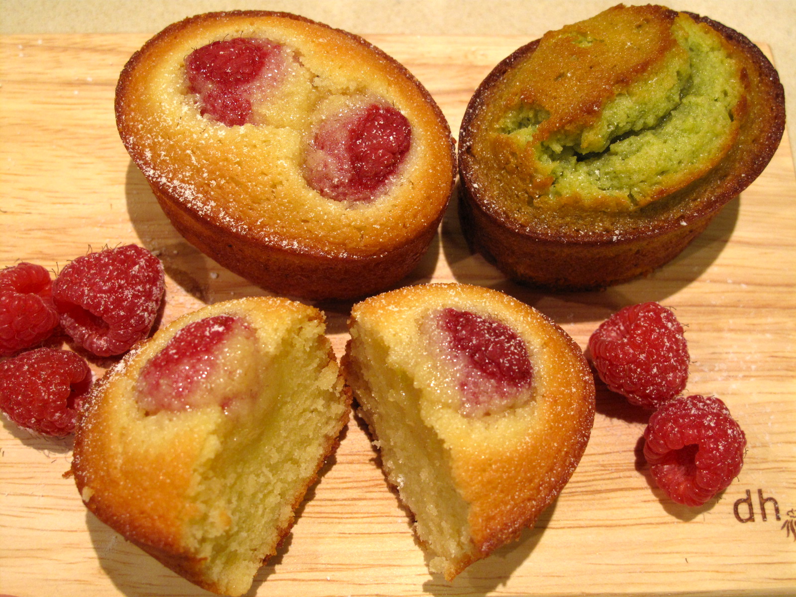 petit macaron : Green Tea & Vanilla Financiers
