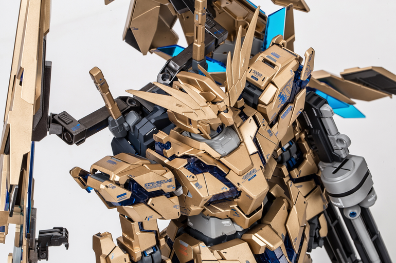 Custom Build: PG 1/60 Unicorn Gundam 03 Phenex