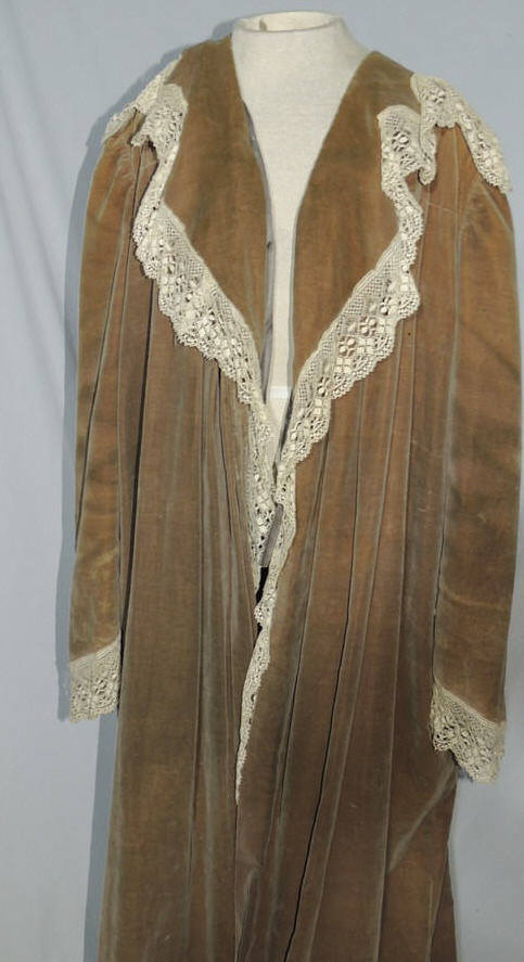 All The Pretty Dresses: Edwardian Dressing Robe