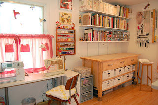 Let It Shine Design: Fabulous Sewing Spaces... A Girl Can Dream Right?