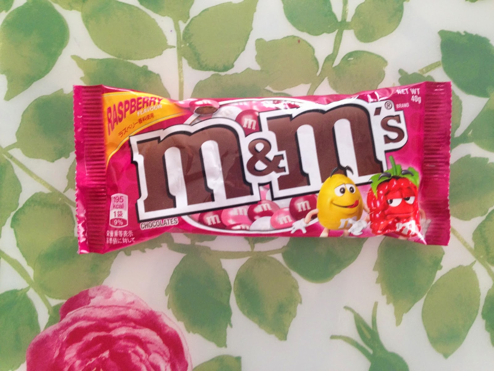 Yolun Neresindeyim?: m&m's raspberry -Mutfakta Neler Var #50