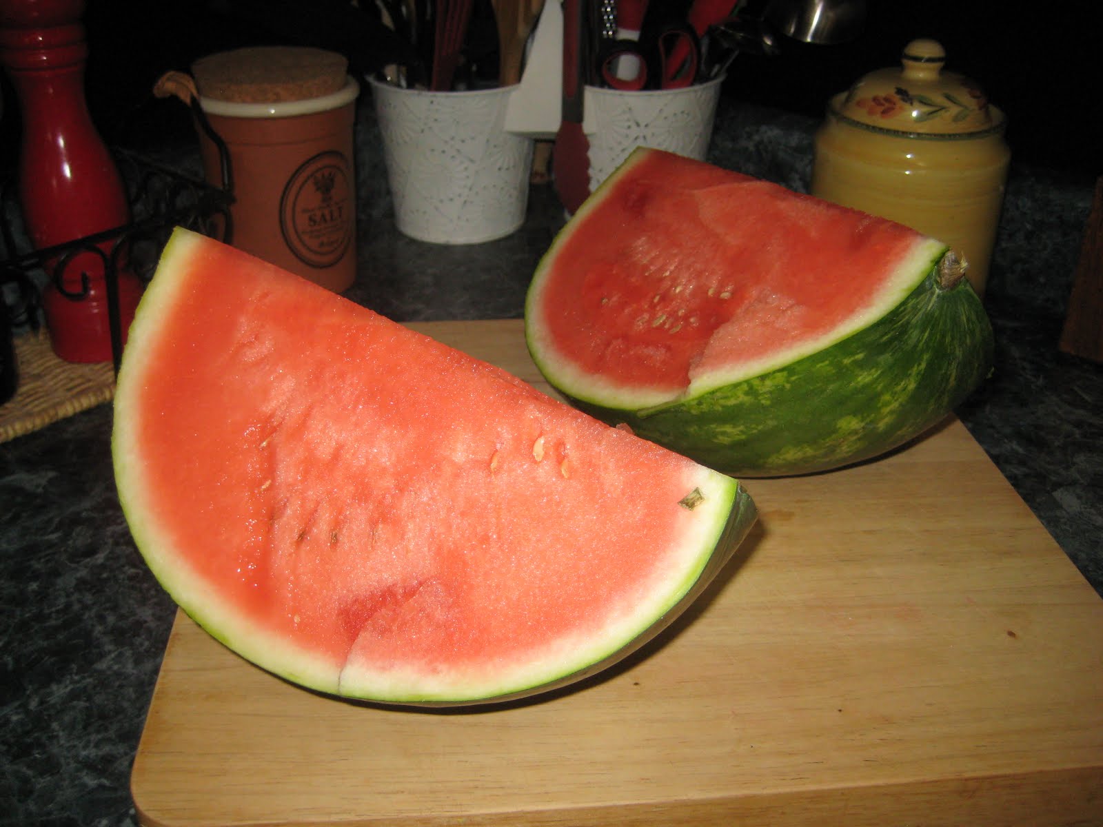 How to Slice a Watermelon Perfectly - Mom 4 Real