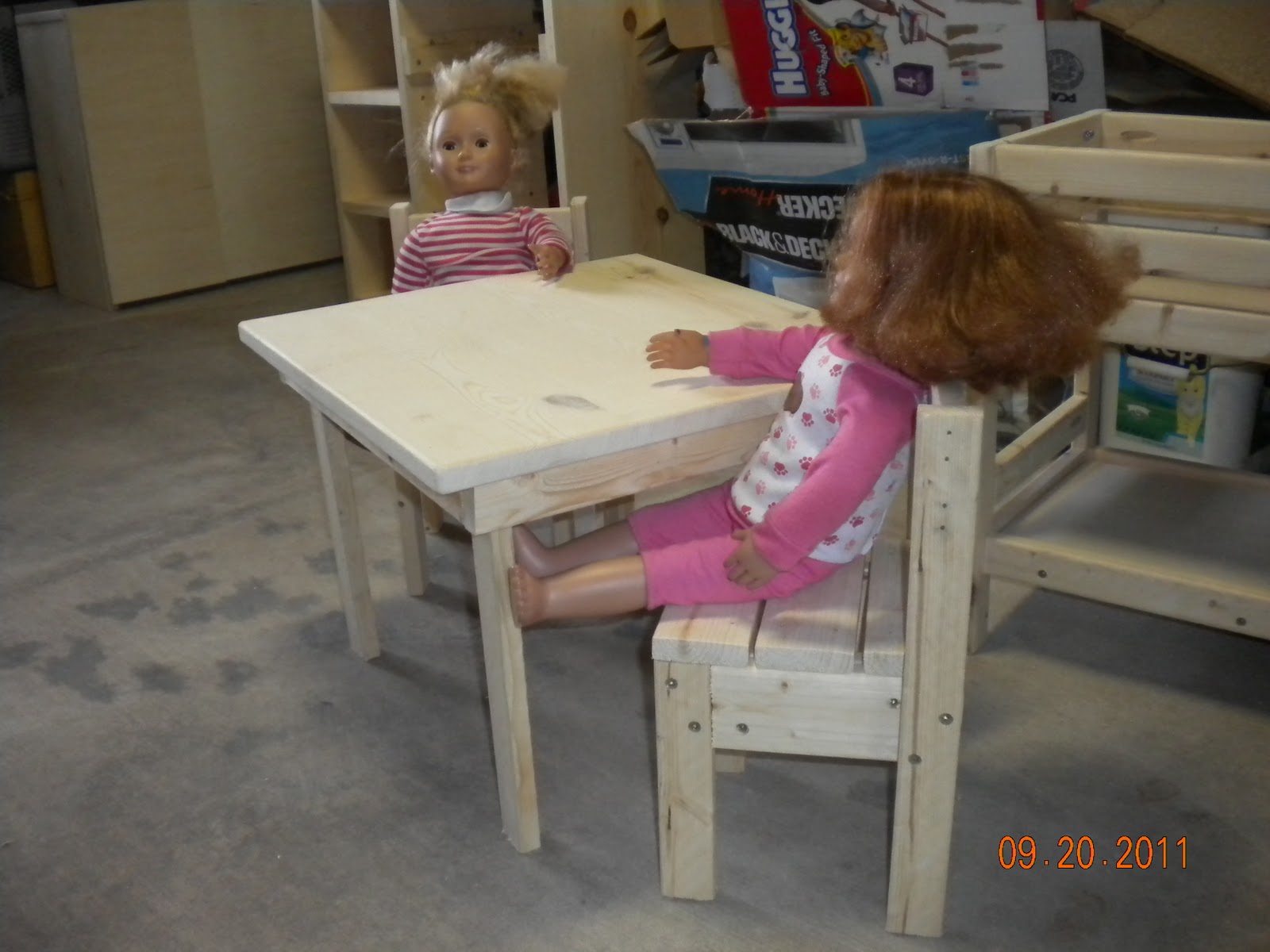 Sheila's Furniture and Crafts: 18" Doll Table with stackable chairs