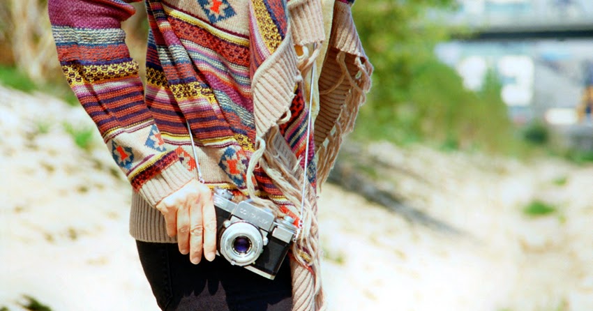 MIND JACKER: Girl with Contaflex.