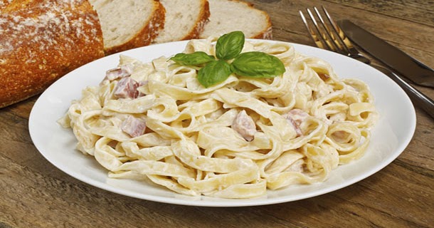 |Home & Lifestyle|: Recetas; Pasta con salsa Bechamel y Tocino