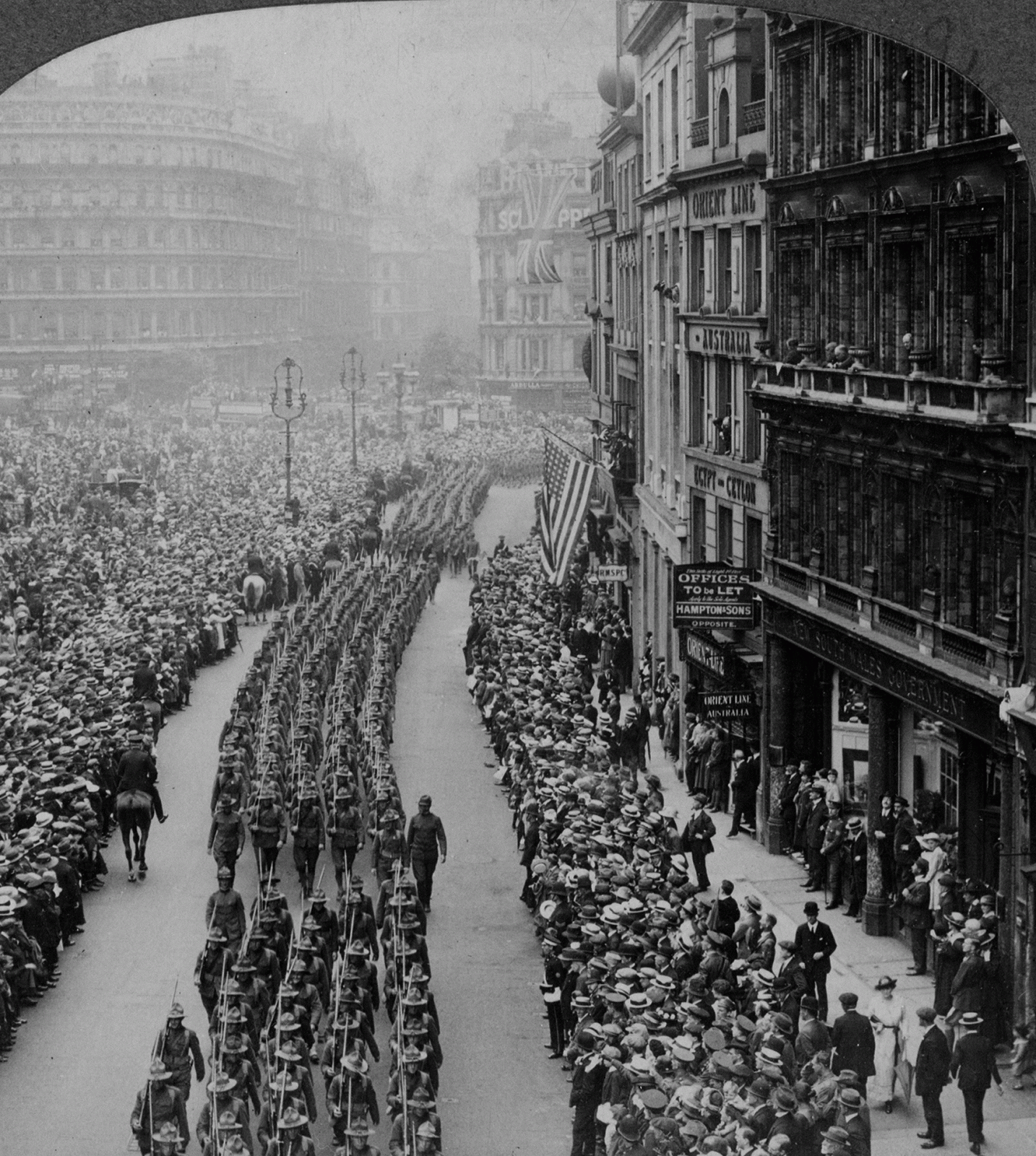 The Chubachus Library of Photographic History: A Large Crowd Watching ...