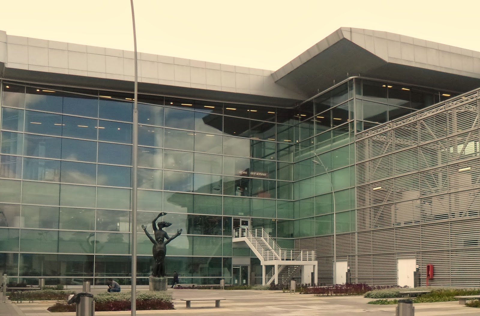 NUEVA TERMINAL DE TRANSPORTE AÉREO