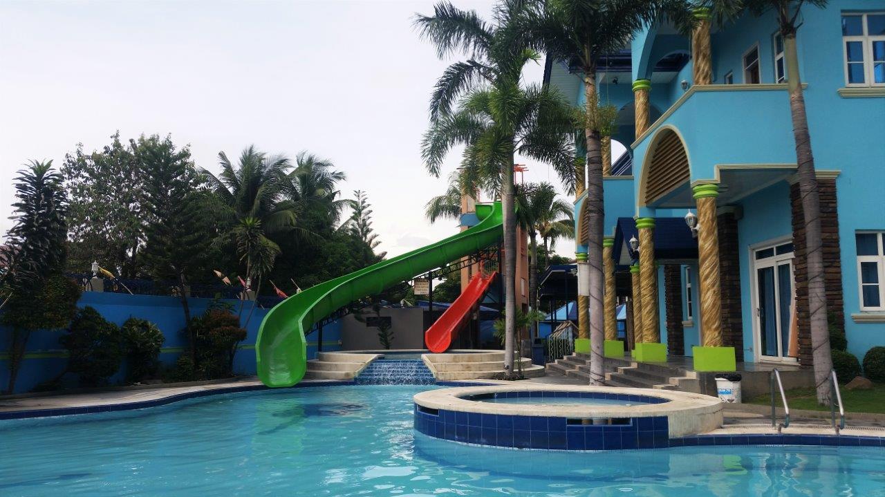 Angono Travel Series Part 1 : Where to Eat (Plus travel information!)