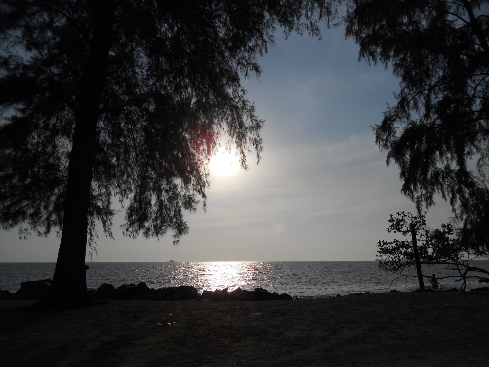 Eksplorasi - Pantai Remis di Jeram, Kuala Selangor - Relaks Minda