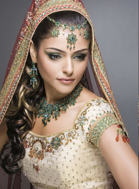 Indian Wedding Dresses - Indian Bridal | Wedding Style Guide