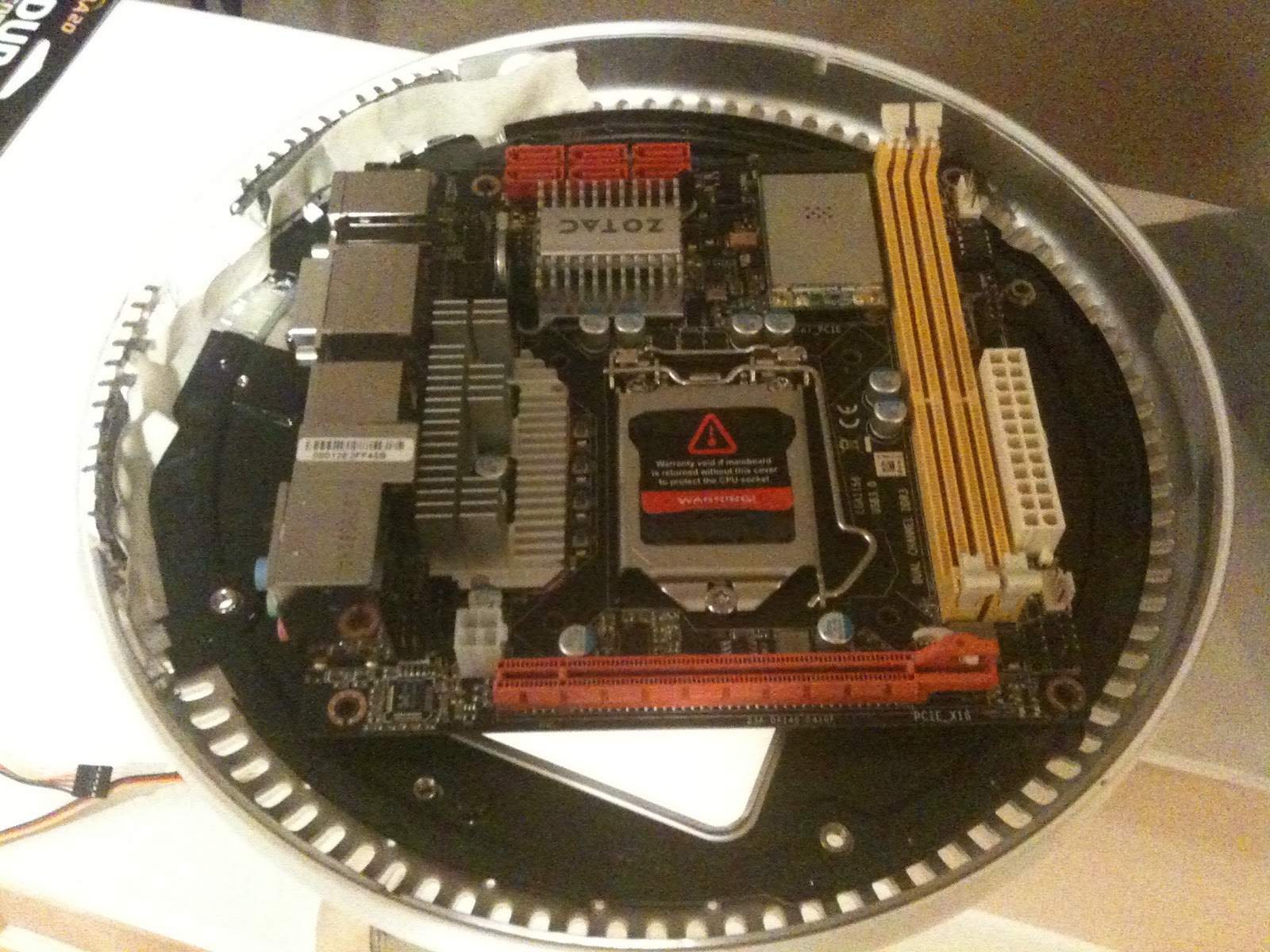 Dremel Junkie: Video of 20" iMac G4 All-In-One ECX Mod