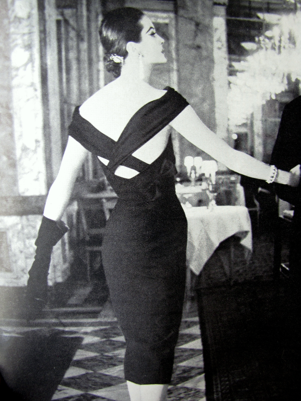 Love Fashion Love Vintage: Vogue 1955 Fashion Designs