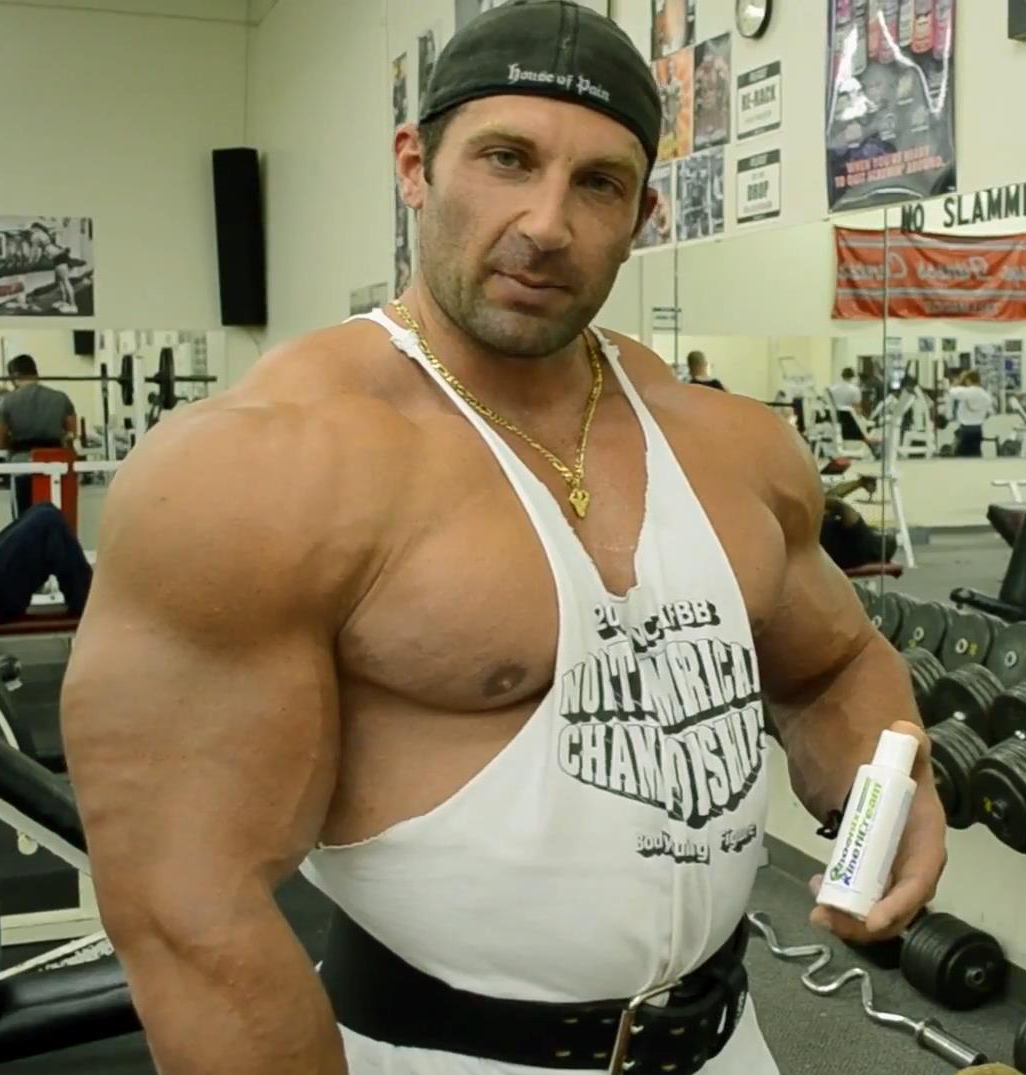 Muscle Lover: American IFBB Pro bodybuilder Brian Yersky