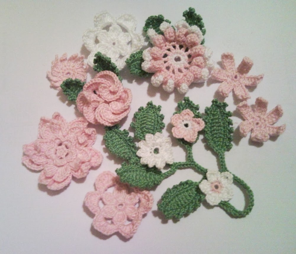 Barbarella fait du crochet: mélange fleurs et feuilles au crochet