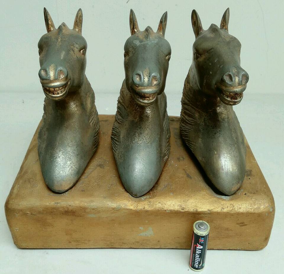 TEMUAN GALERI: Pajangan 3 Kuda Kuningan - 990 rb