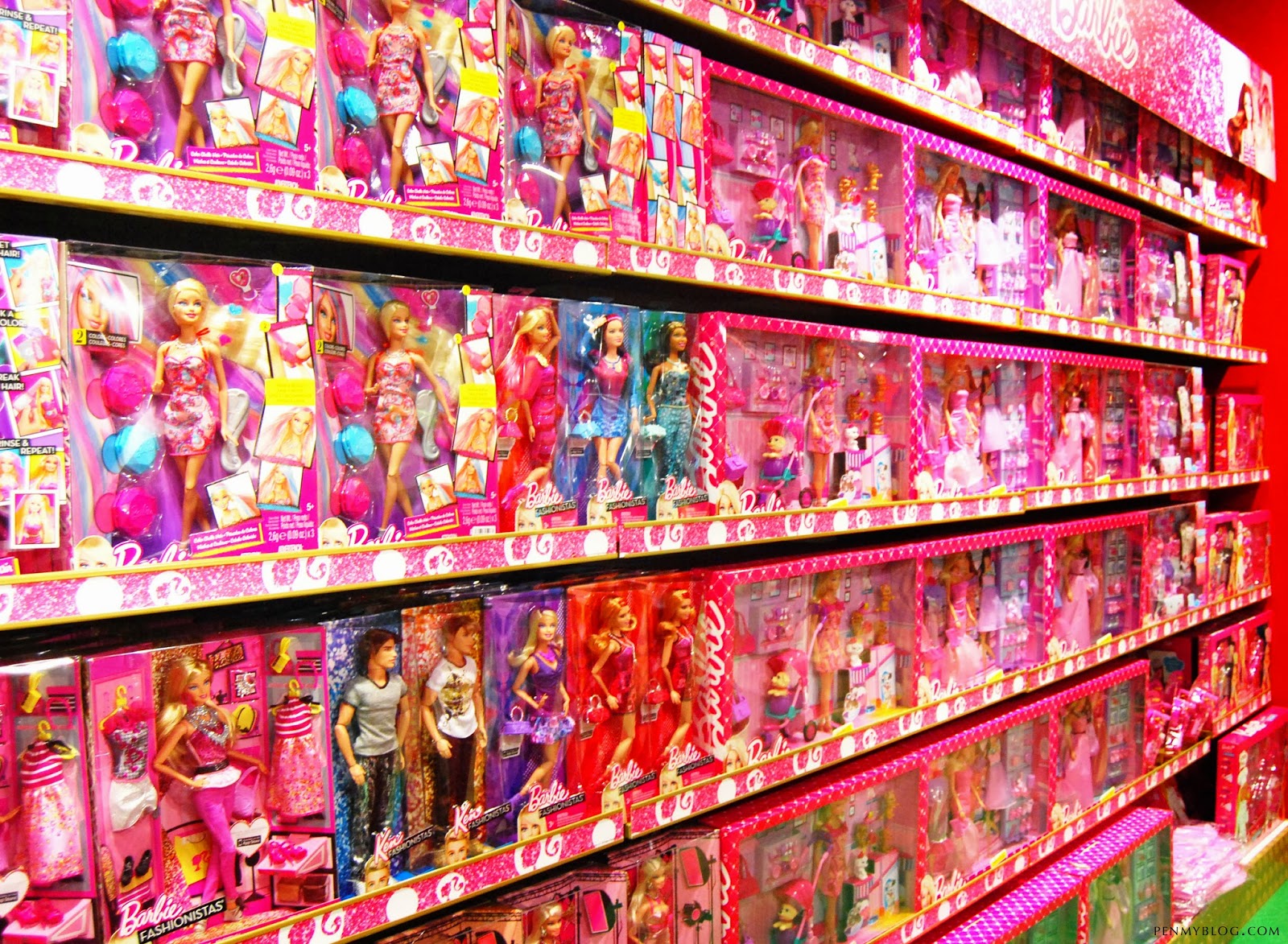 Pen My Blog: Hamleys First Flagship Store Opens in One Utama