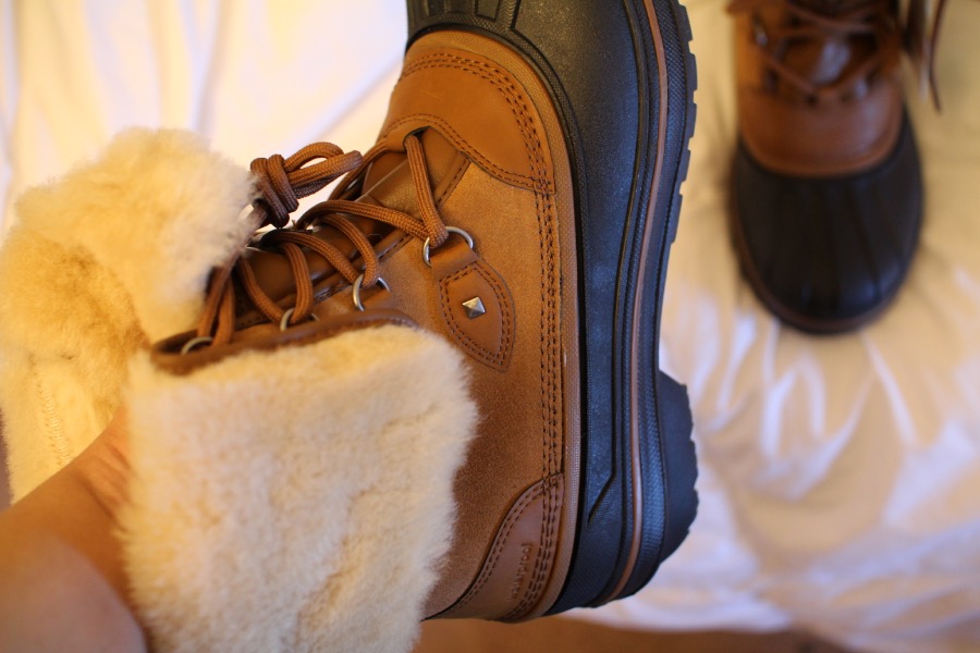 CROCS Women's AllCast II Luxe Snow Boot unboxing