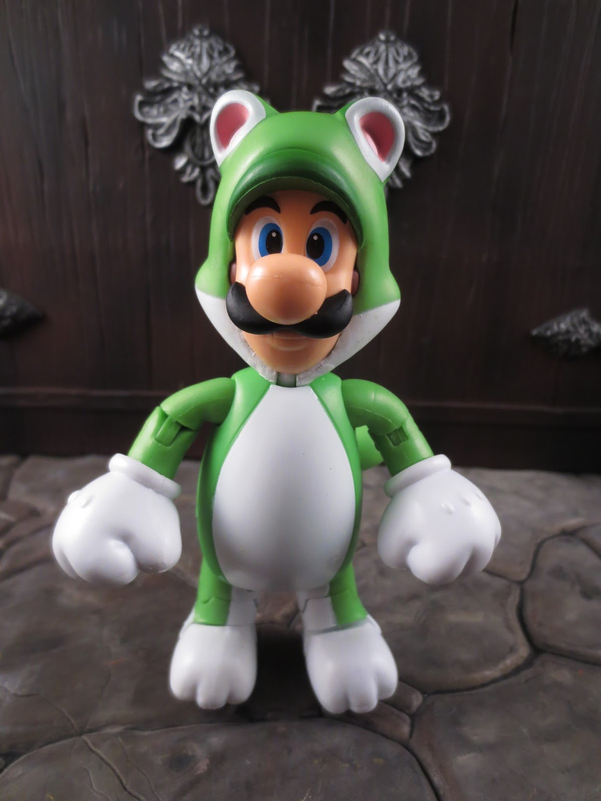 Action Figure Barbecue: Action Figure Review: Cat Luigi from World of ...