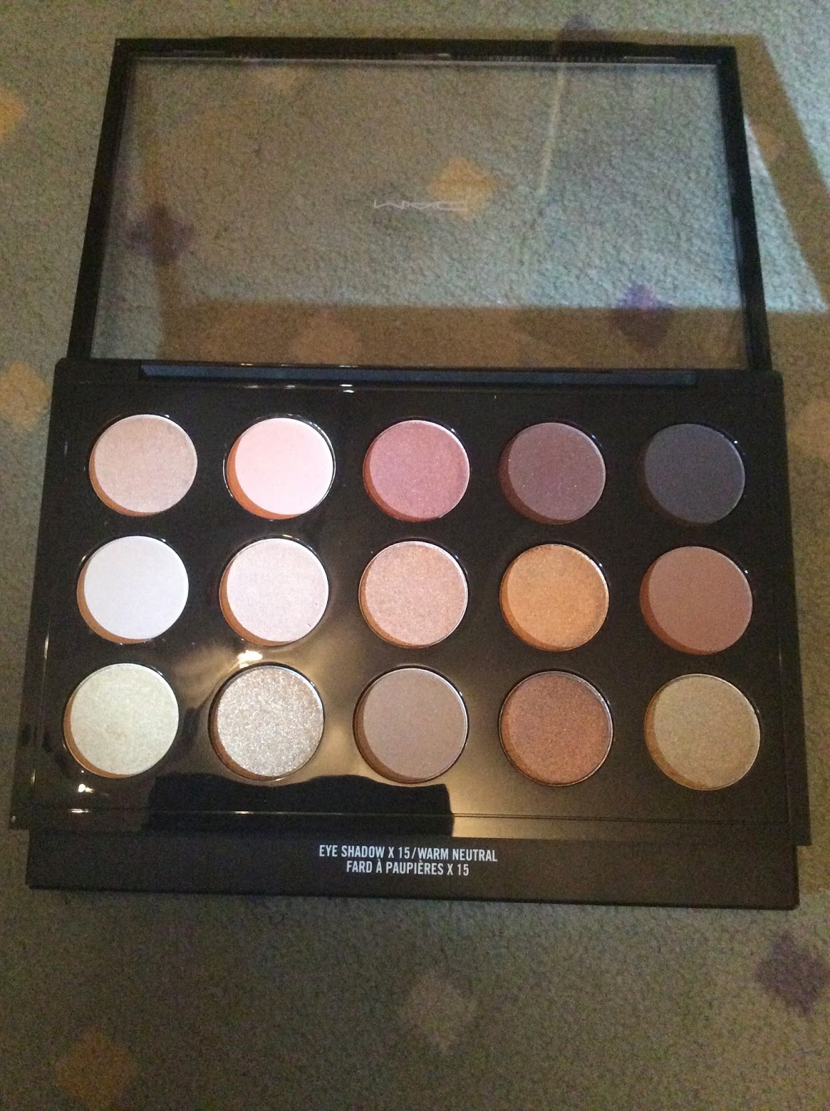 Beauty Of Dahlias: The MAC Eye Shadow X15 Palettes Review