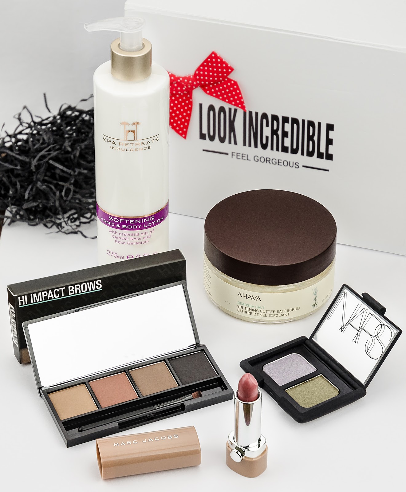 LOOK INCREDIBLE DELUXE BEAUTY BOX Novembris - Sievišķība... Make Up Angel