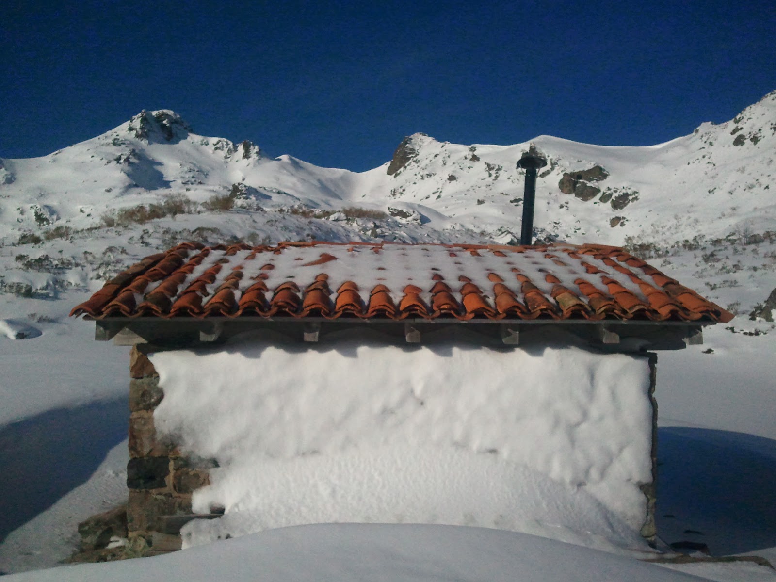 Las Reservas de Caza de León y el Hombre: Choza en Monto, Valdeón ...