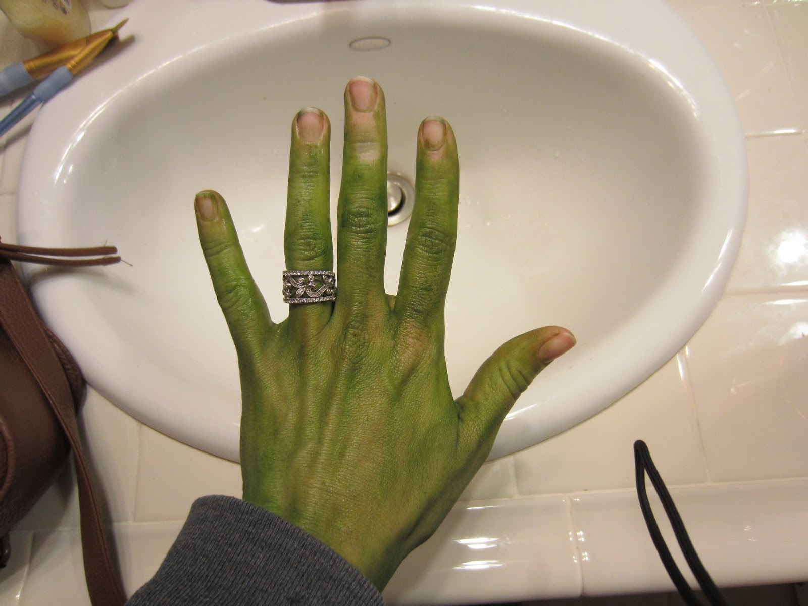 Amanda Did It: DIY Projects: Elphaba Cosplay Tutorial