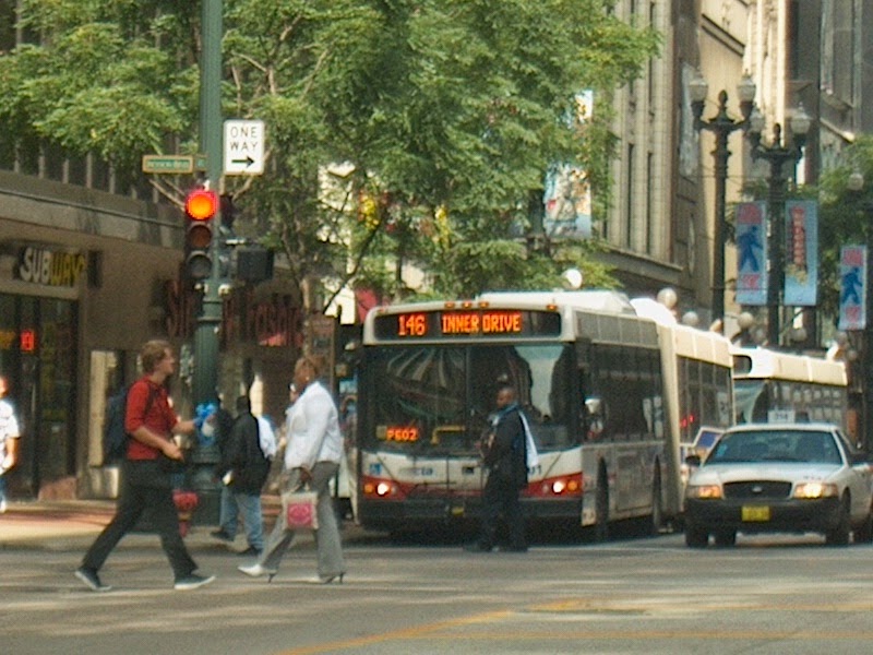 Eddie's Rail Fan Page: Chicago Transit Authority buses heading ...