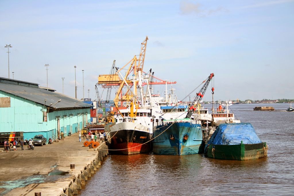 blog foto 23: Pelabuhan Dwikora Pontianak
