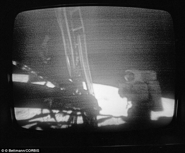 Gallery Market Neil Armstrong Dead At 82 First Man To Walk On The