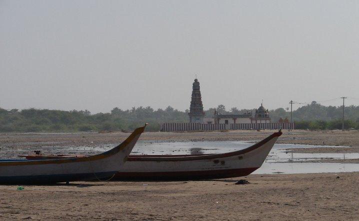 Tamilnadu Tourism: Poompuhar beach, Nagapattinam