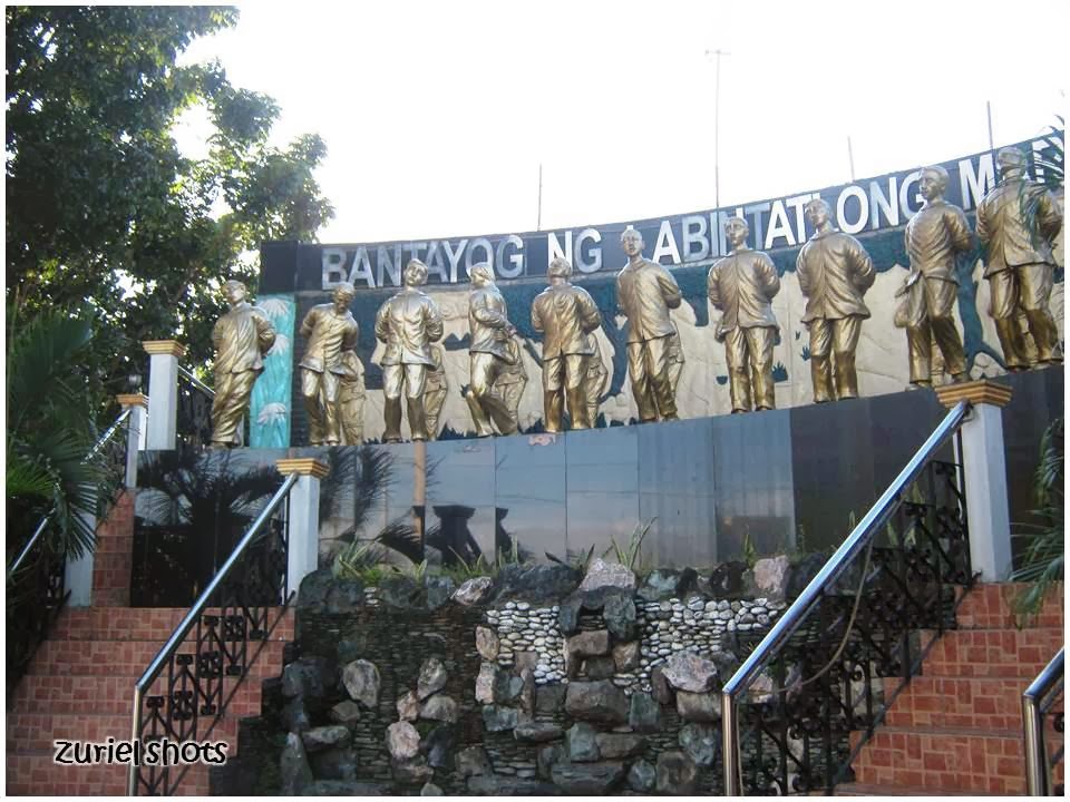 Zuriel Shots: Thirteen Martyrs Monument