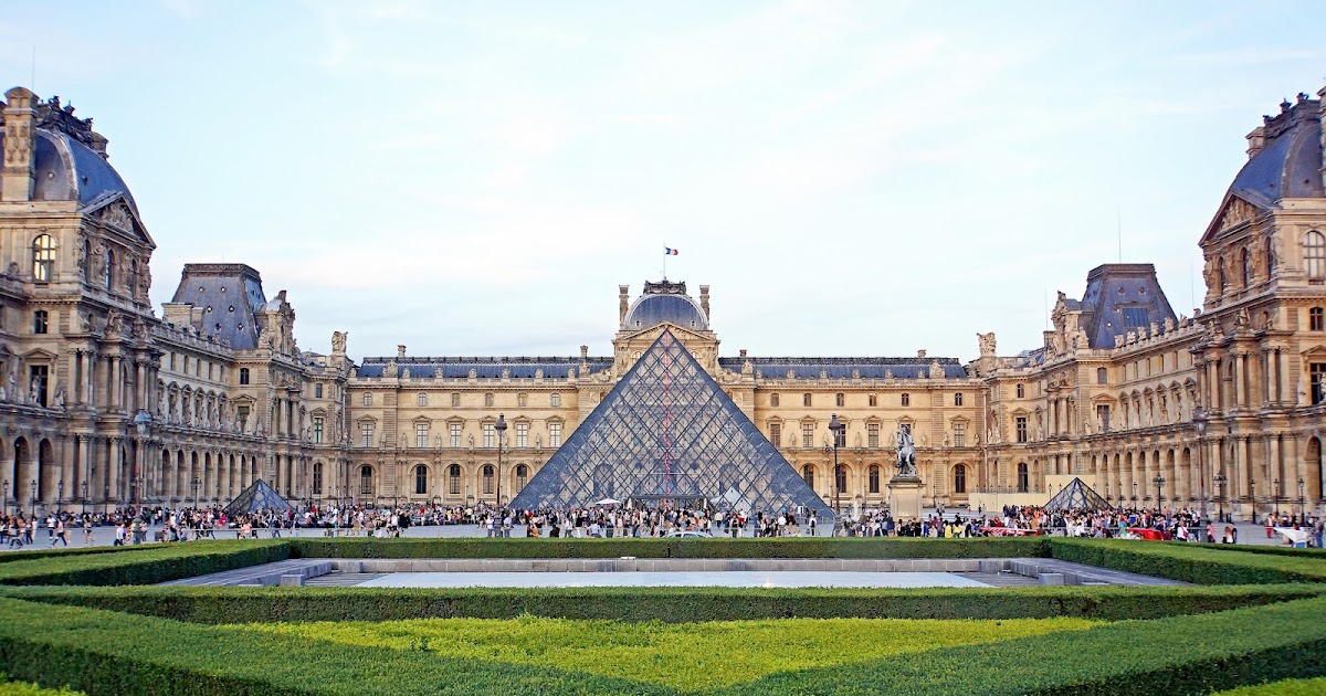 History of museums: History of Museums-The Louvre Museum