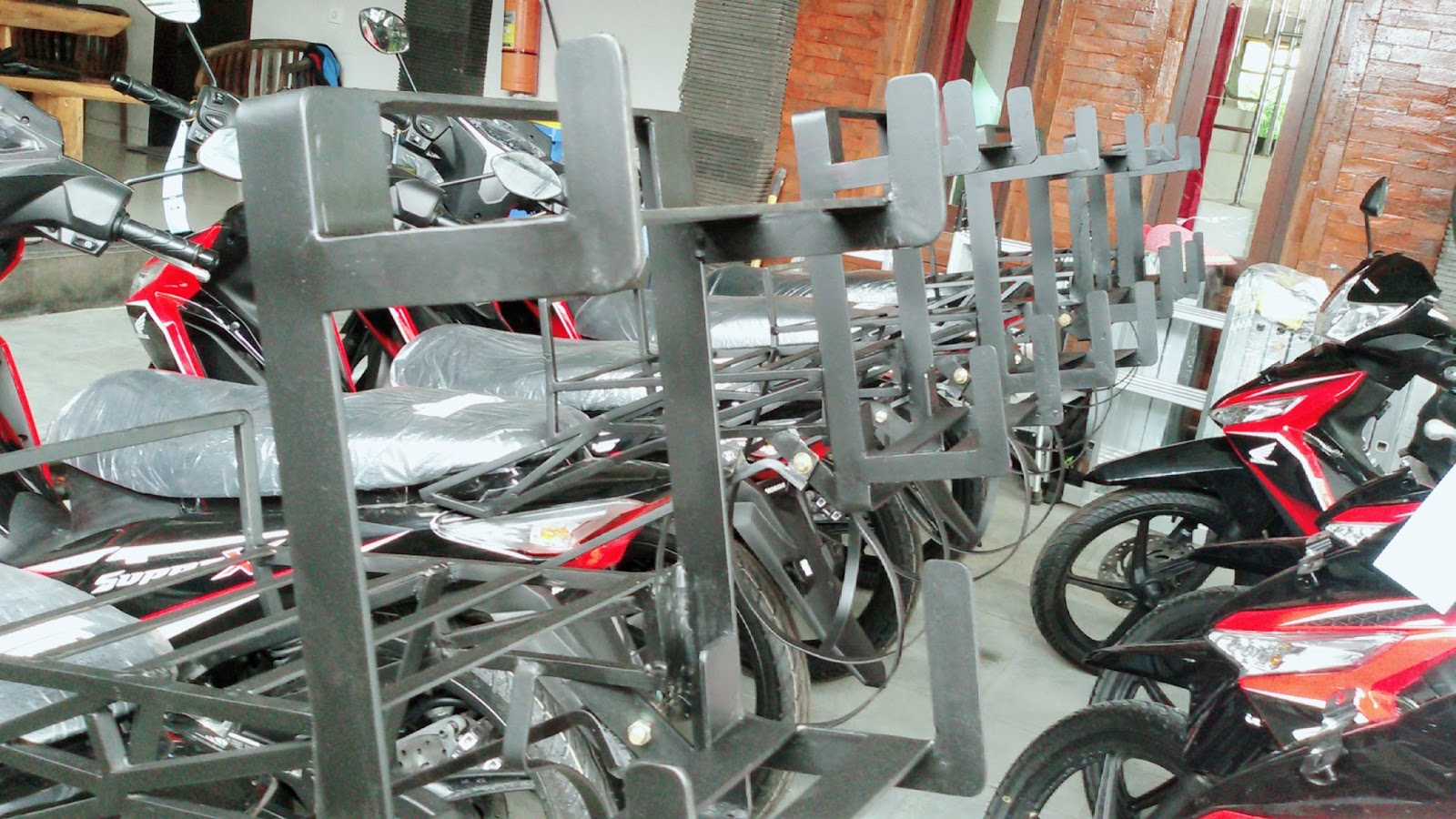 Rak Motor Tekhnisi Servis AC