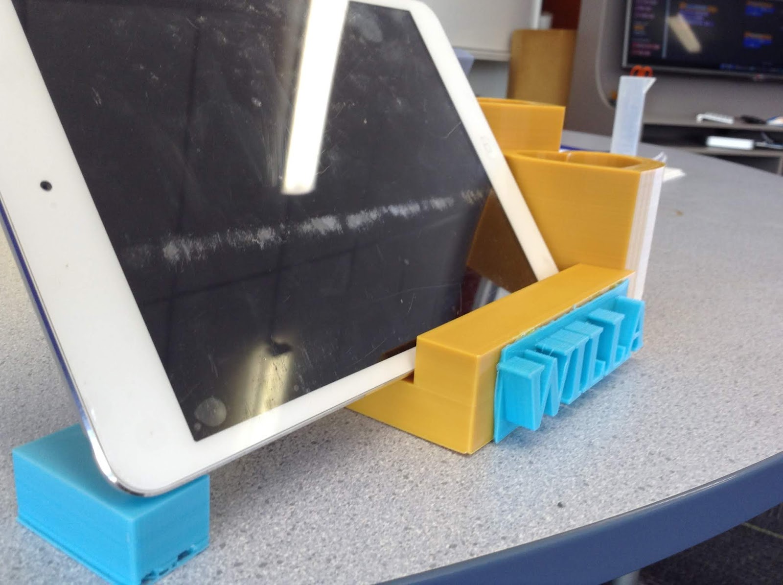 3D Print School: 3D Printed iPad Stand: Exemplar